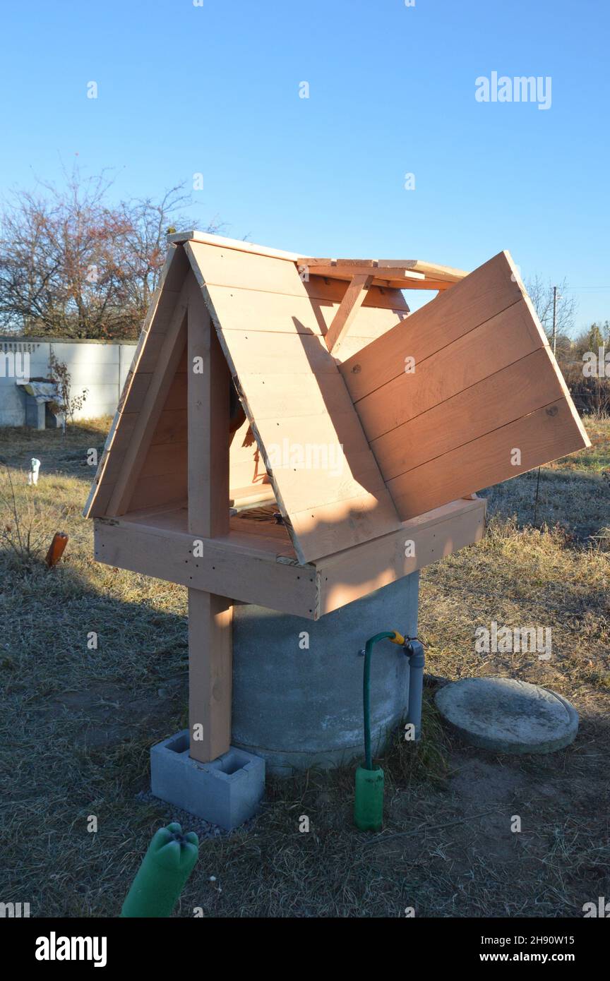 Antique nature water well hi-res stock photography and images - Alamy