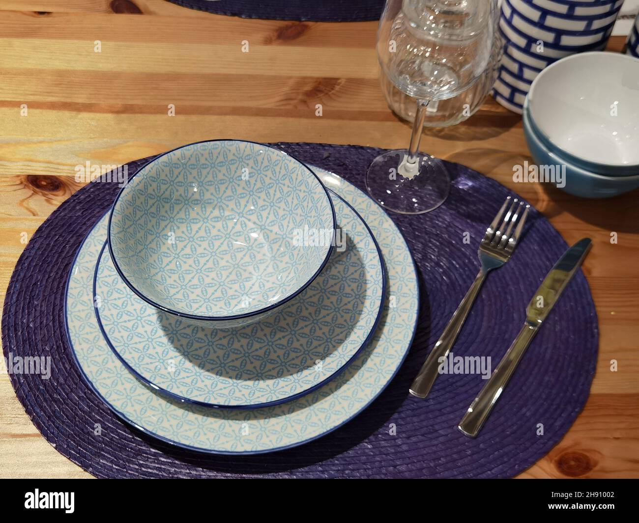 White table dinner hi-res stock photography and images - Alamy