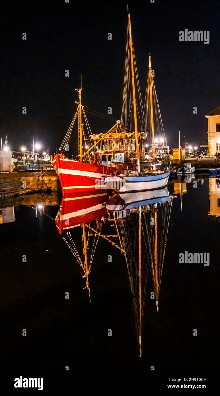 Trawler with night lights hi-res stock photography and images - Alamy