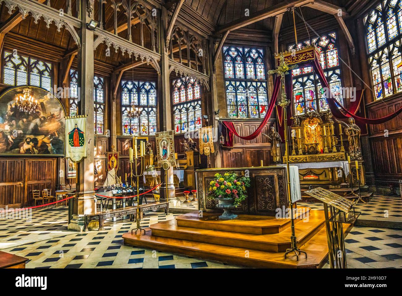 1400s normandy building church hi-res stock photography and images - Alamy