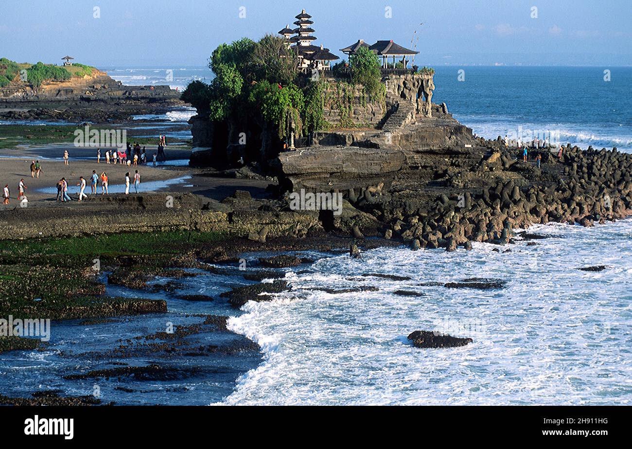 Bali tanah lot temple hi-res stock photography and images - Alamy