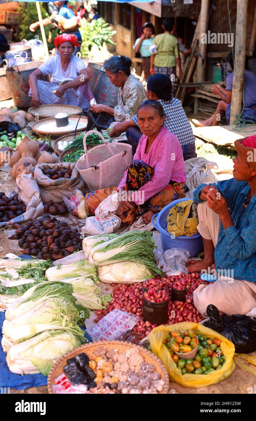 Rantepao sulawesi hi-res stock photography and images - Alamy