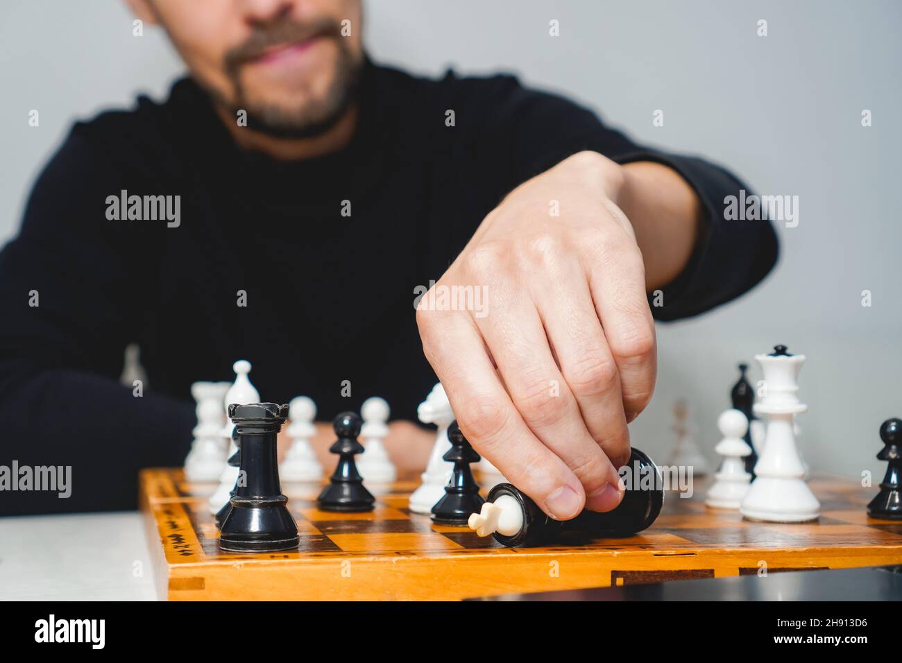Black person playing chess hi-res stock photography and images - Alamy