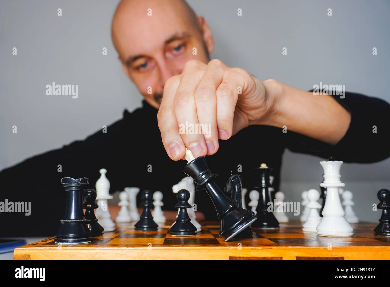 Man chess board hi-res stock photography and images - Alamy