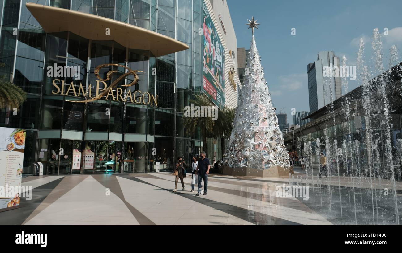 Christmas tree siam paragon shopping hi-res stock photography and ...