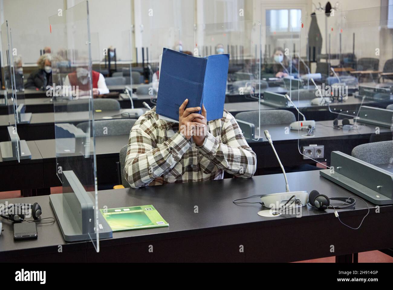 Child testify courtroom hi-res stock photography and images - Alamy