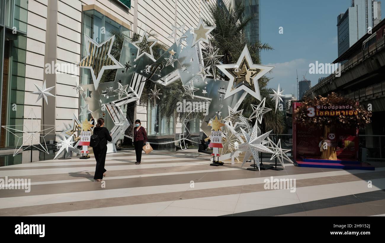 Christmas tree siam paragon shopping hi-res stock photography and ...