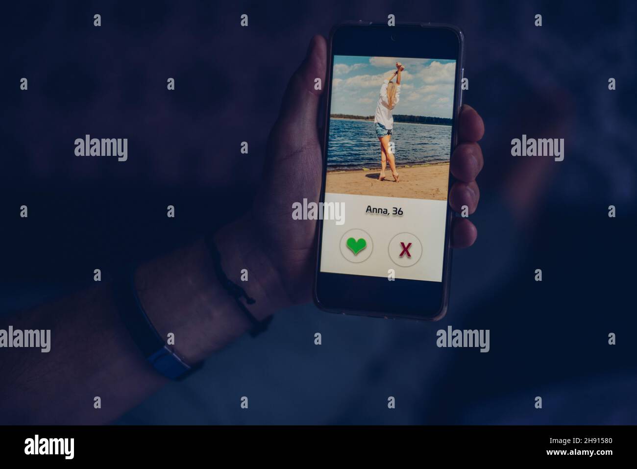 Swiping photos hi-res stock photography and images - Alamy