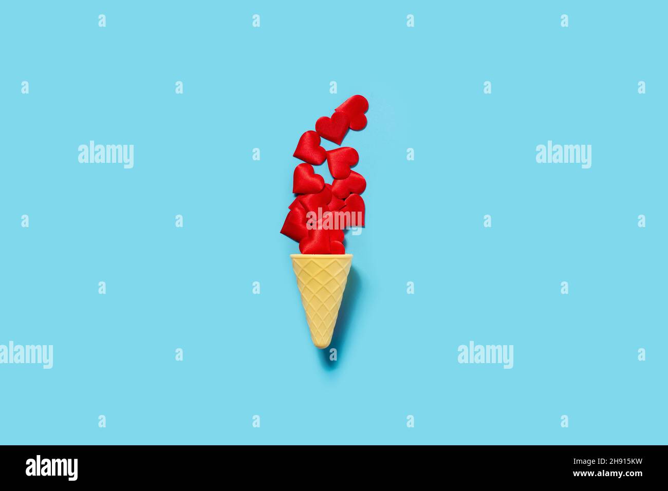 Ice cream cone heart hi-res stock photography and images - Alamy