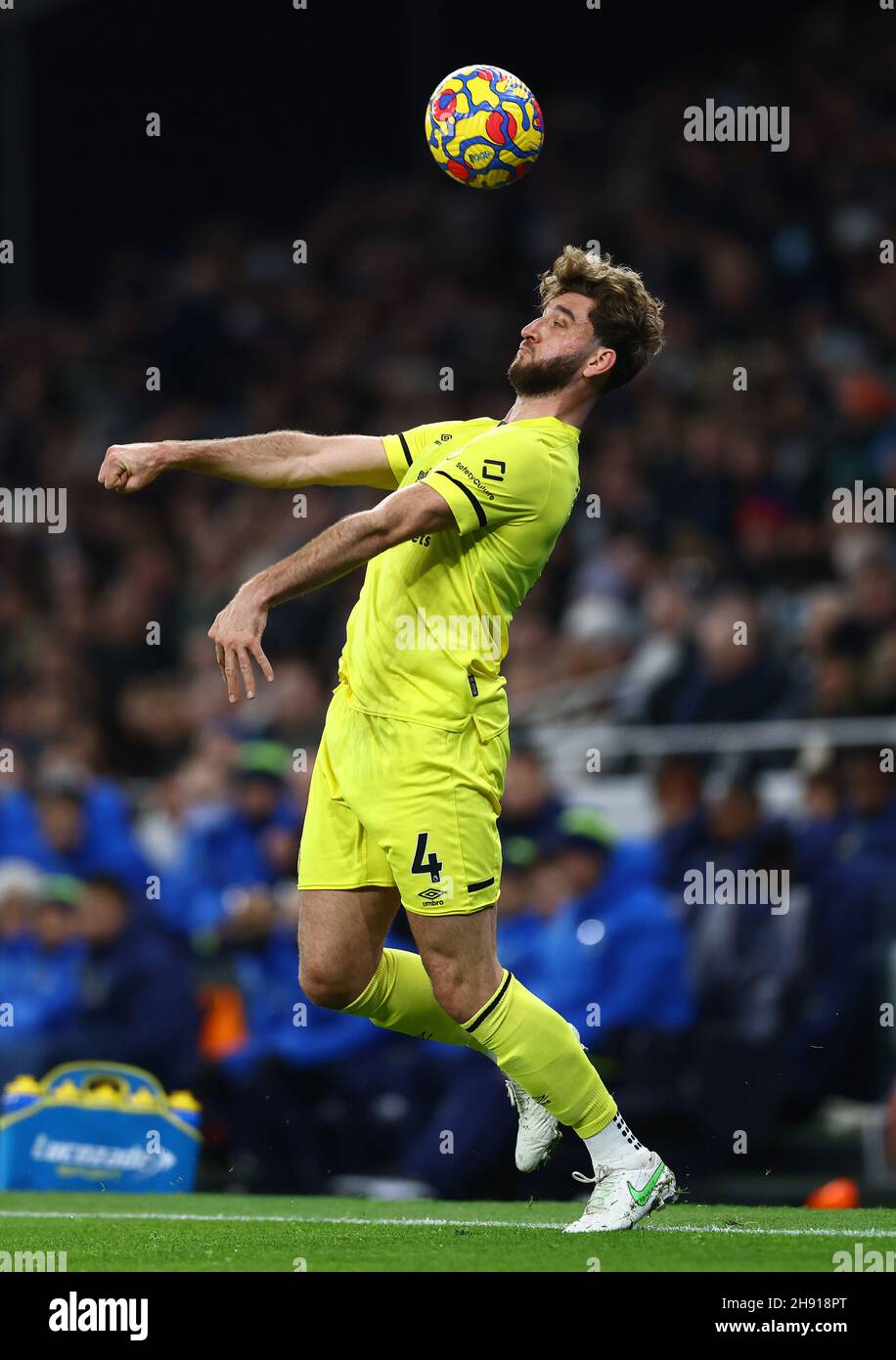 Tottenham hotspur brentford football club hi-res stock photography and ...