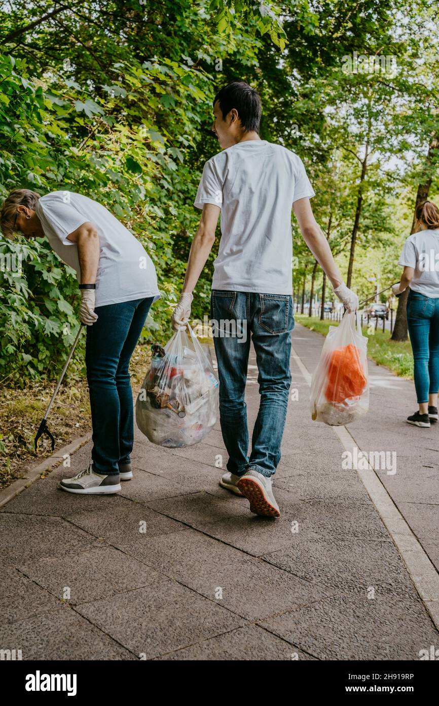 Asian pollution vertical hi-res stock photography and images - Alamy