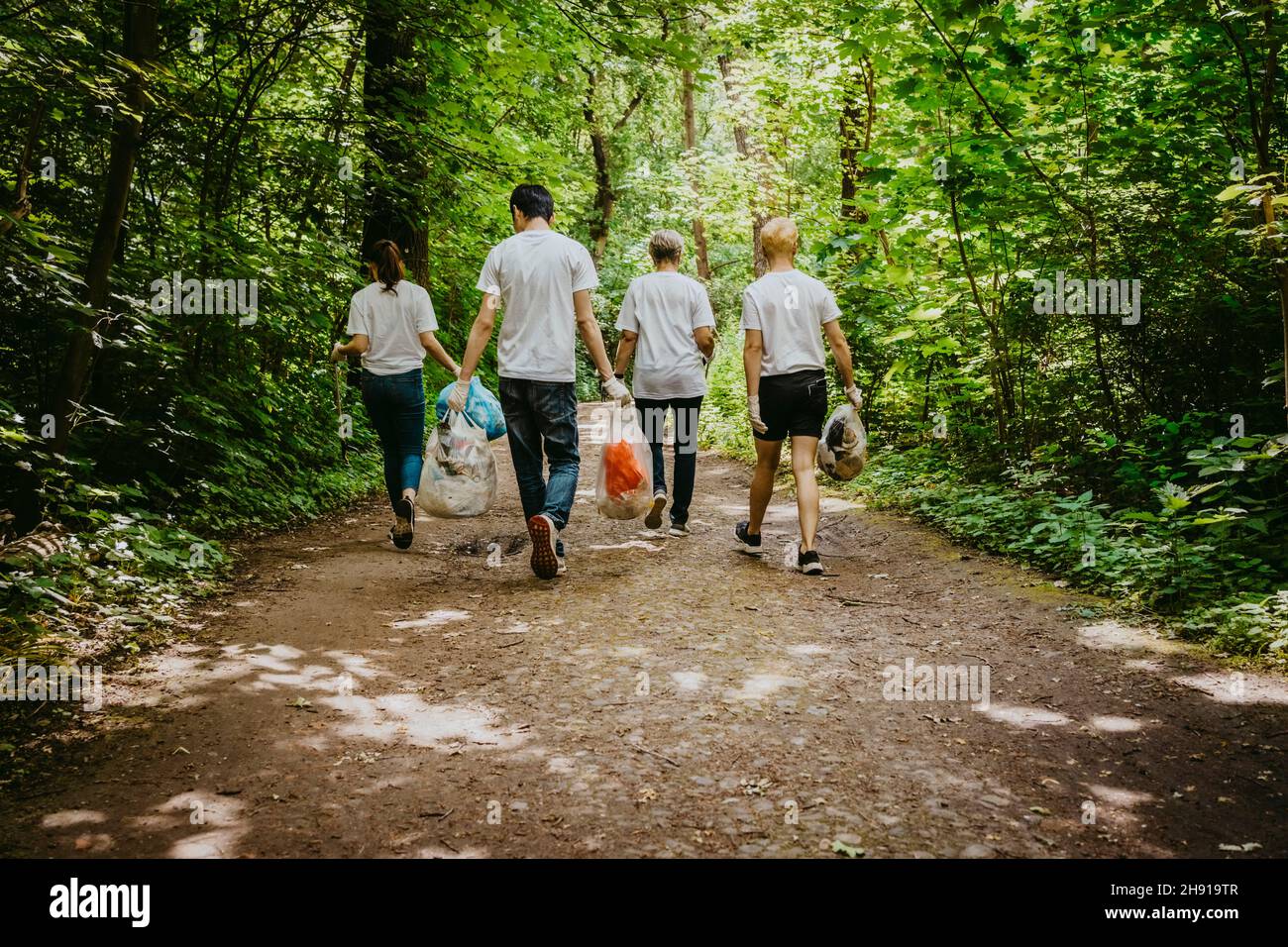 Waste in park hi-res stock photography and images - Alamy