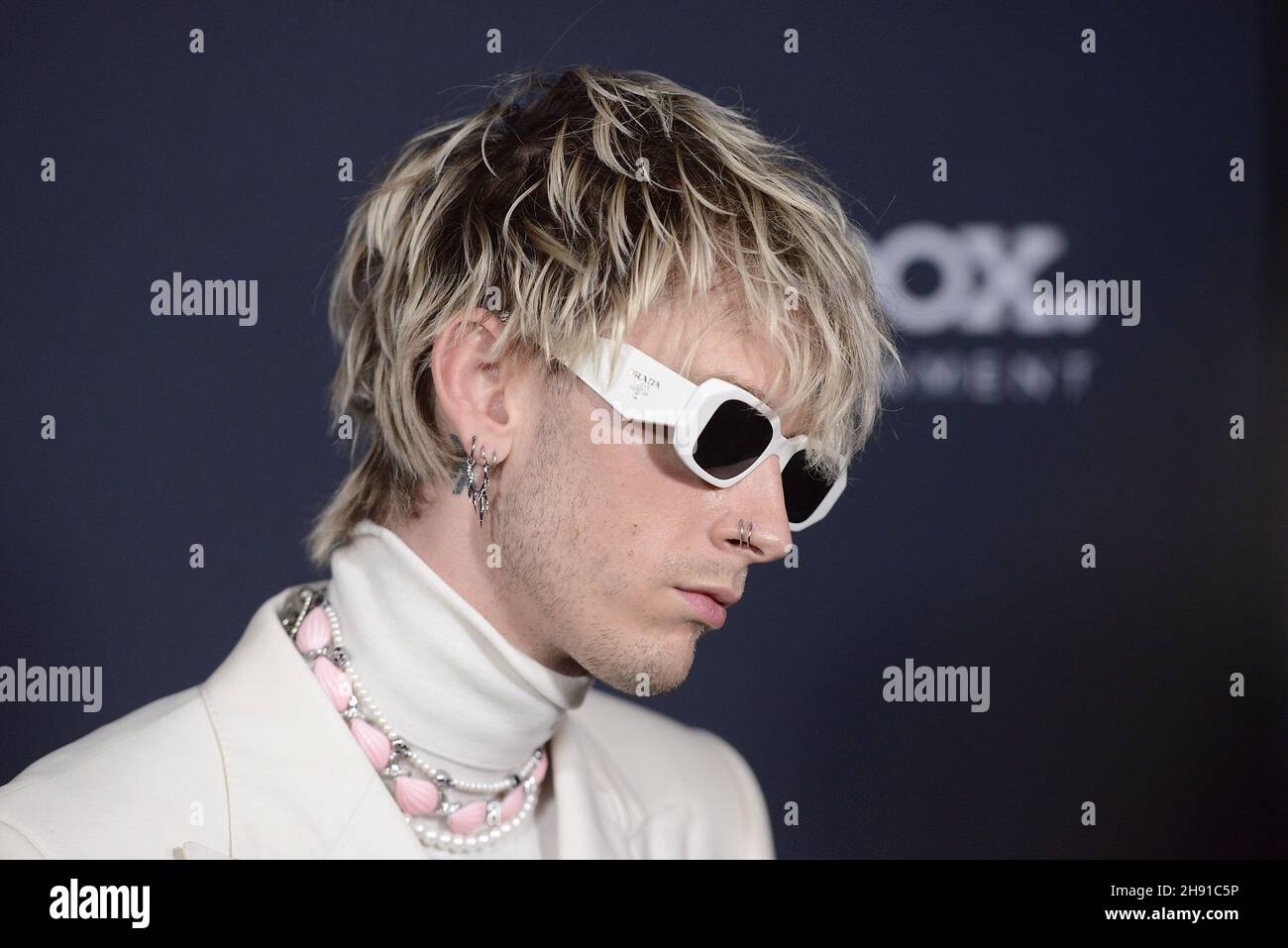 NEW YORK, NEW YORK - DECEMBER 02: Machine Gun Kelly aka Colson Baker ...