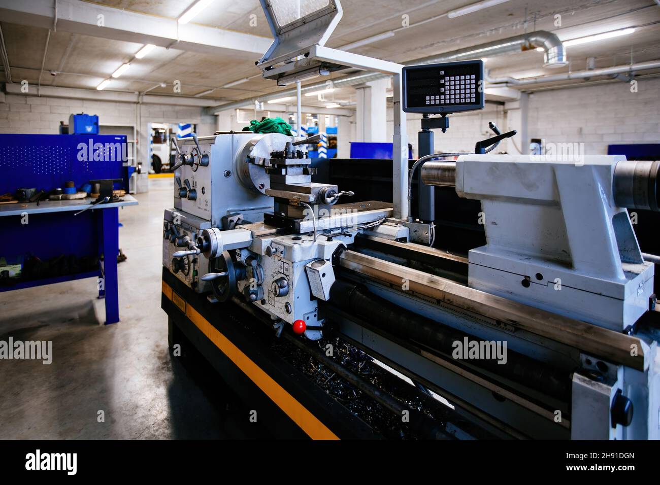 Modern lathe hi-res stock photography and images - Alamy