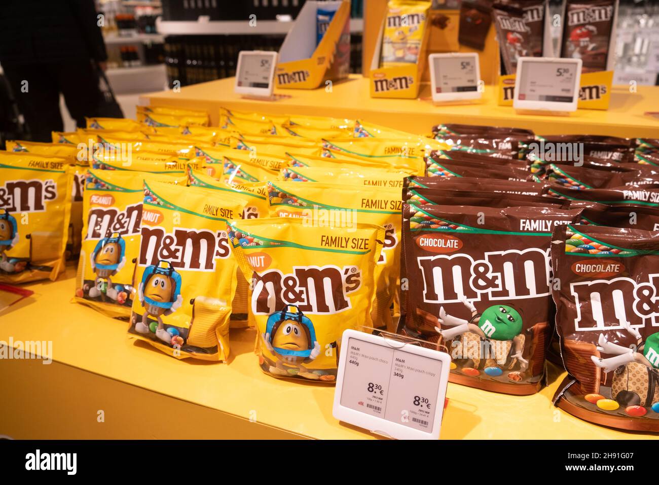 Chocolates mms hi-res stock photography and images - Alamy