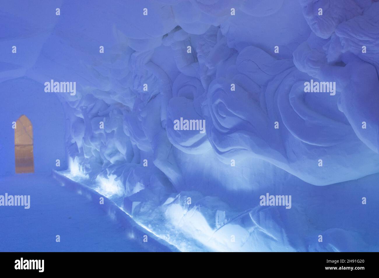 Ice Carving in the Sorrisniva Igloo Hotel, Alta, Norway 2020 - Nordic ...