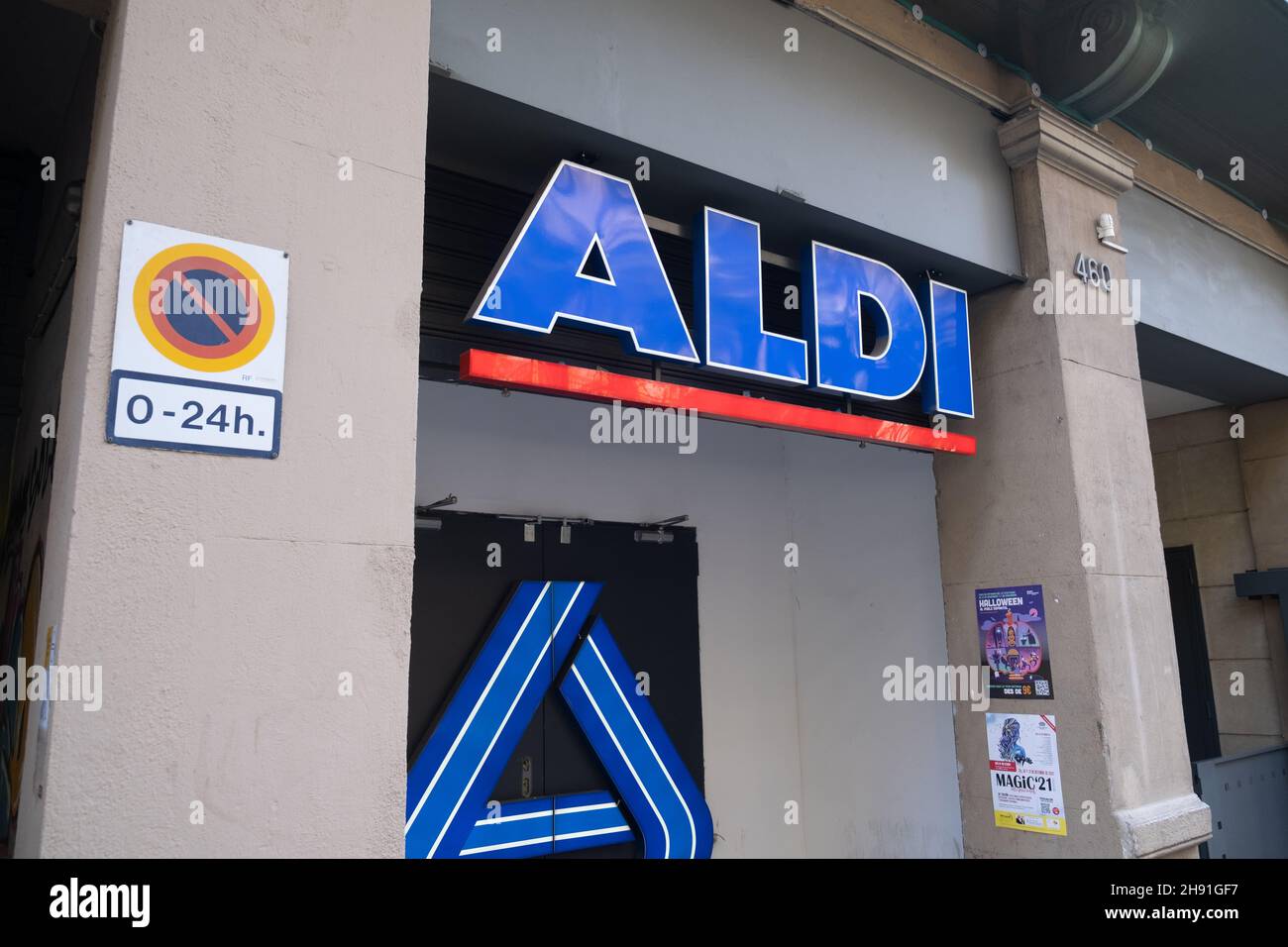 Aldi logo hi-res stock photography and images - Alamy
