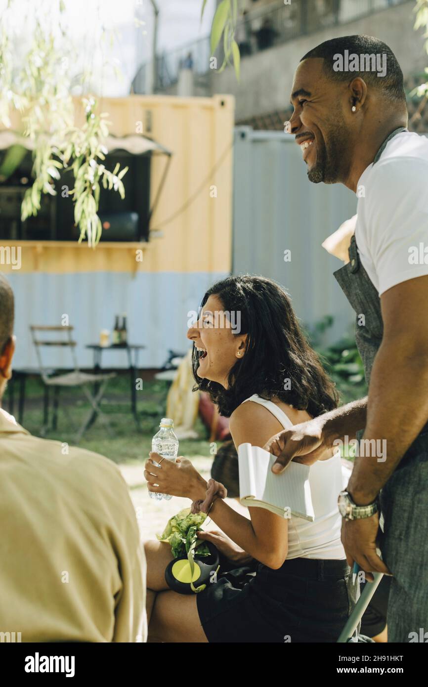 Delight customers hi-res stock photography and images - Alamy