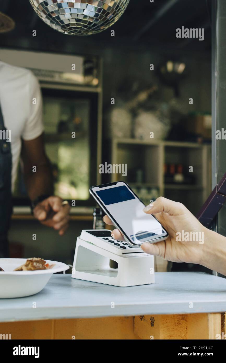 Contactless communication hi-res stock photography and images - Alamy