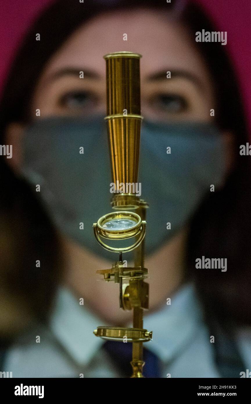 Darwin family microscope hi-res stock photography and images - Alamy