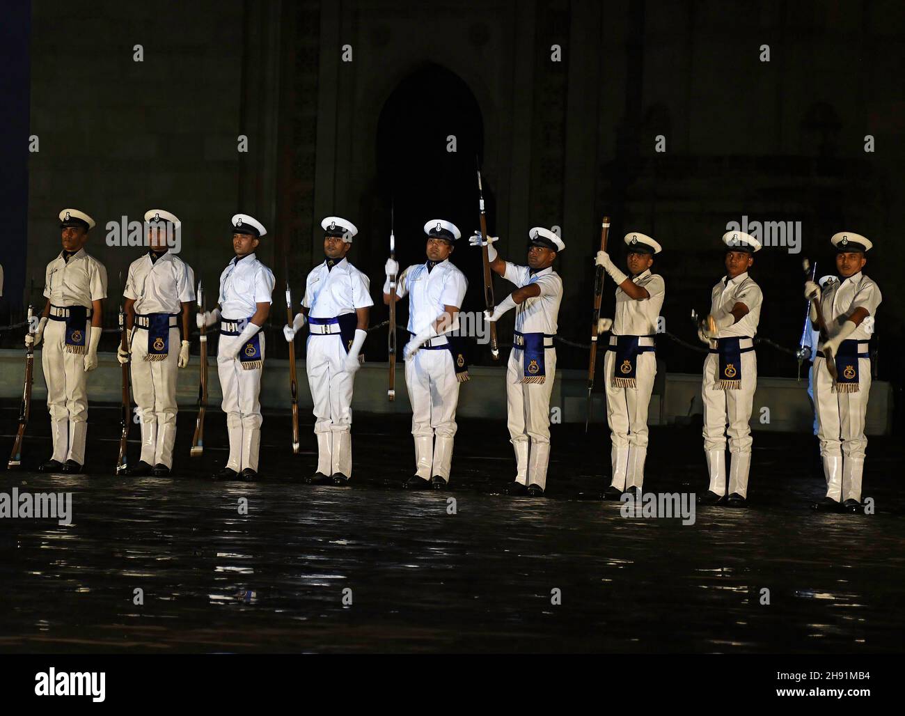 Gateway of india mumbai 2021 hi-res stock photography and images - Alamy