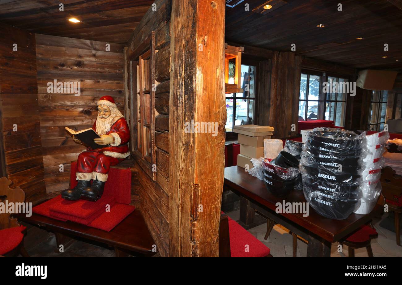 Kitzloch apres ski bar hi-res stock photography and images - Alamy
