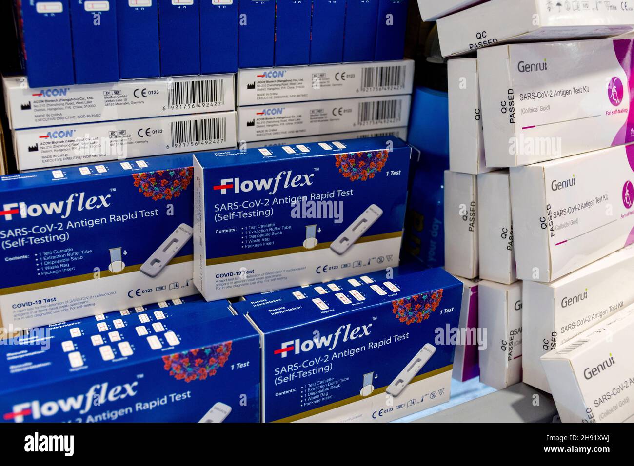 Lateral flow tests for sale hi-res stock photography and images - Alamy