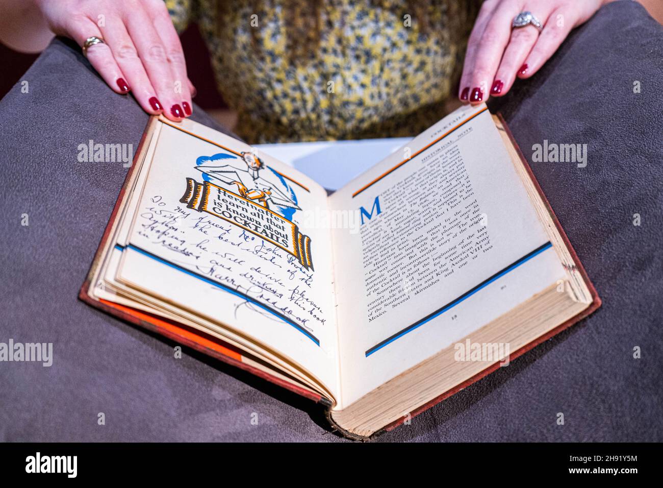 3 savoy street hi-res stock photography and images - Alamy