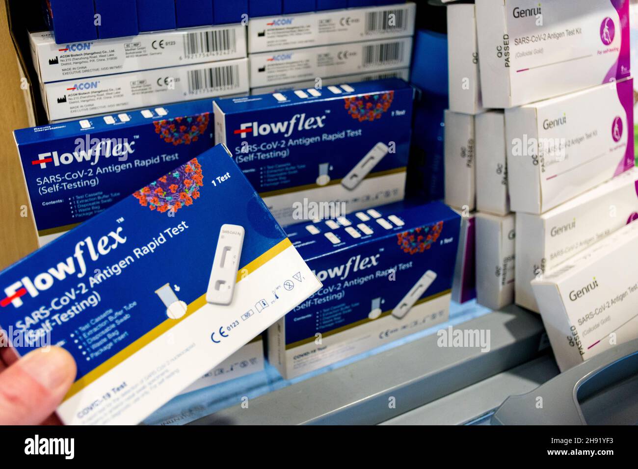 Genrui and Flowflex Sars Cov 2 Antigen Rapid Test Self Testing Kit swab ...