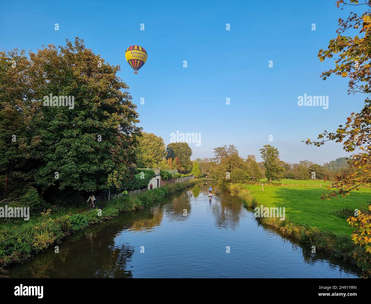Airship navigation hi-res stock photography and images - Alamy