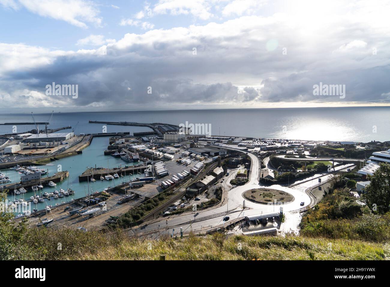 Dingy into dover harbour hi-res stock photography and images - Alamy