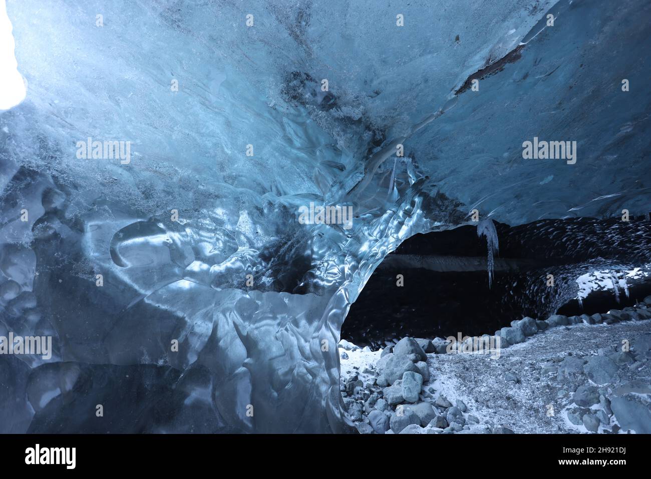 Ice cave in southern Iceland Stock Photo - Alamy