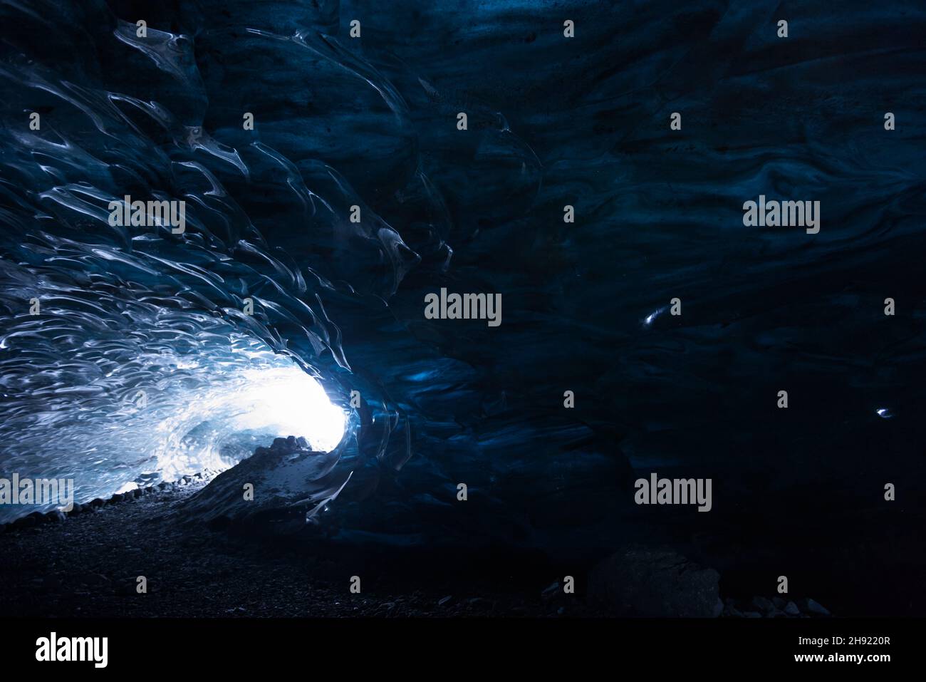 Ice cave in southern Iceland Stock Photo - Alamy