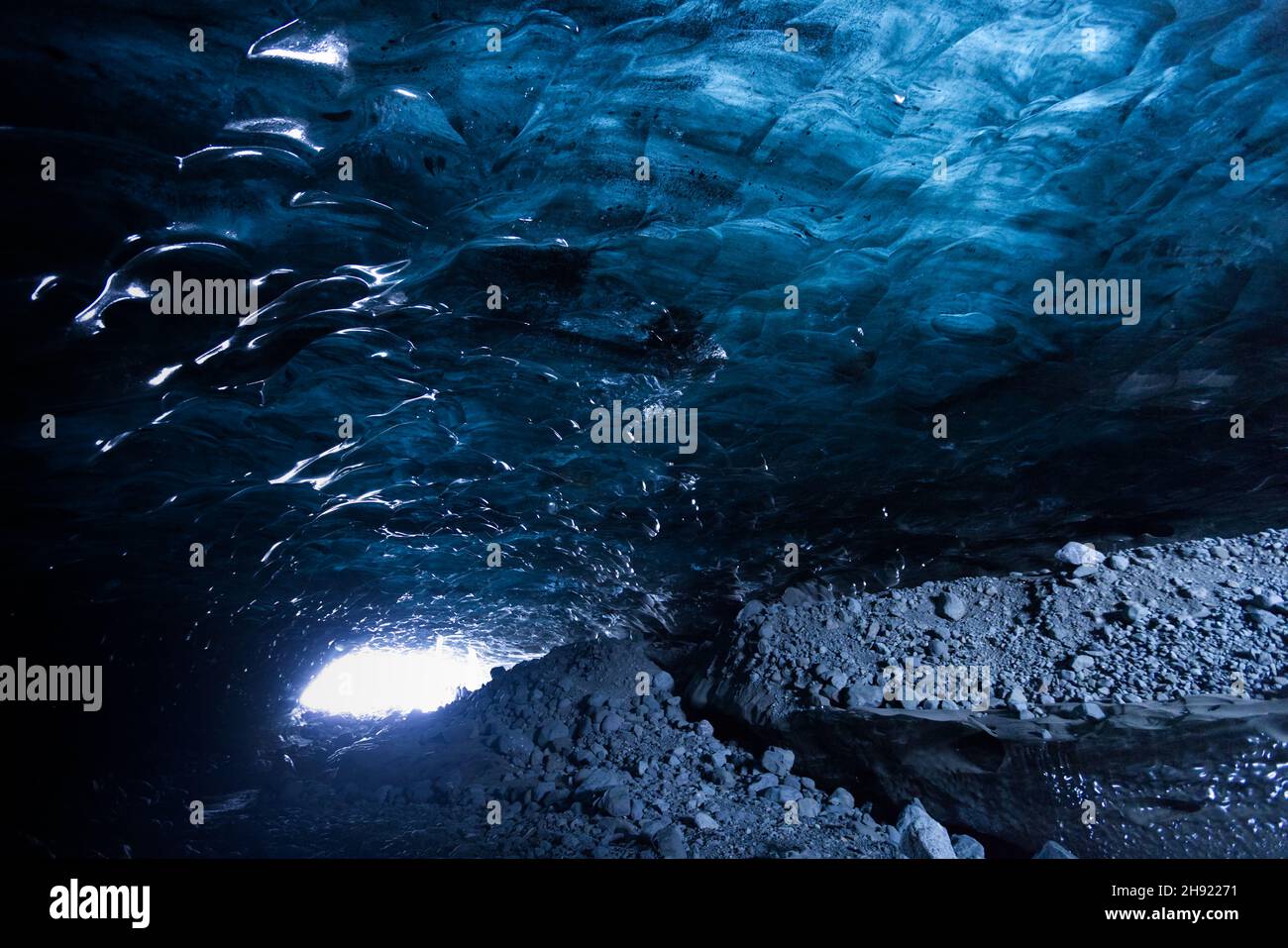 Ice cave in southern Iceland Stock Photo - Alamy