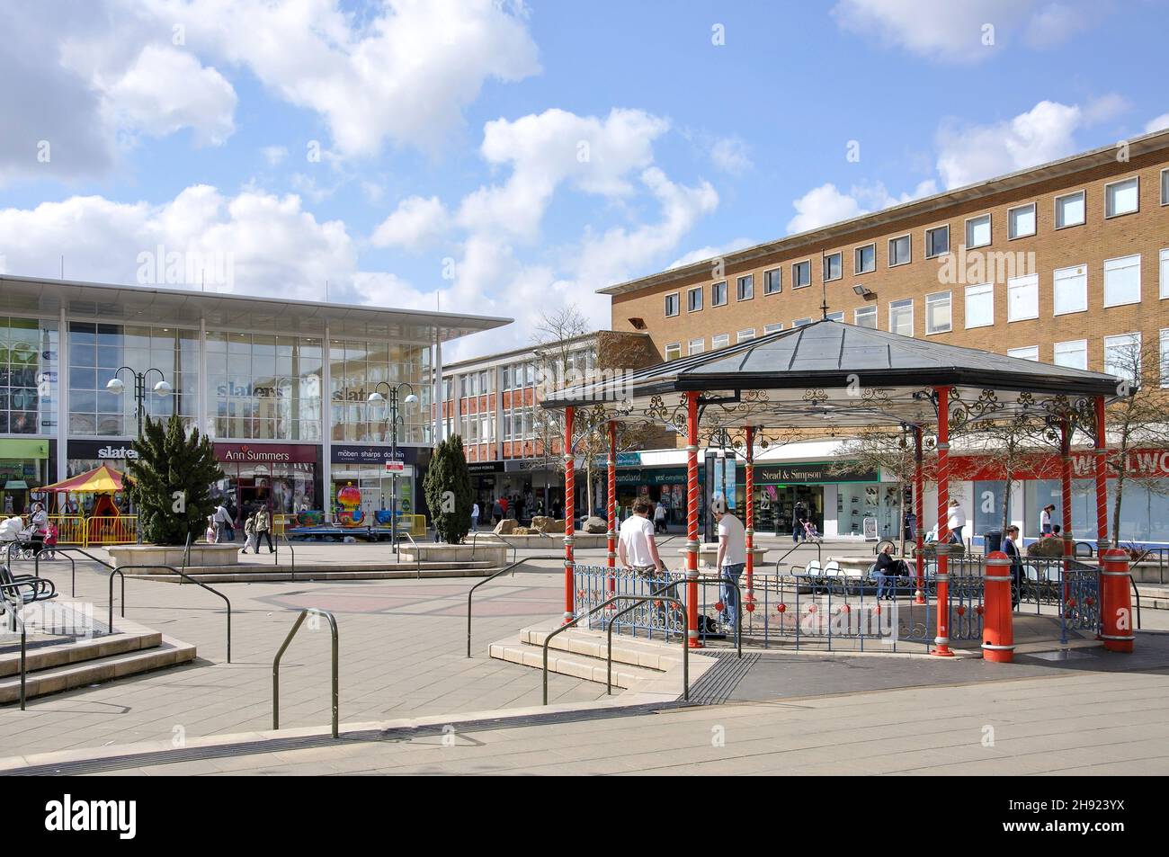 Queens market square hi-res stock photography and images - Alamy