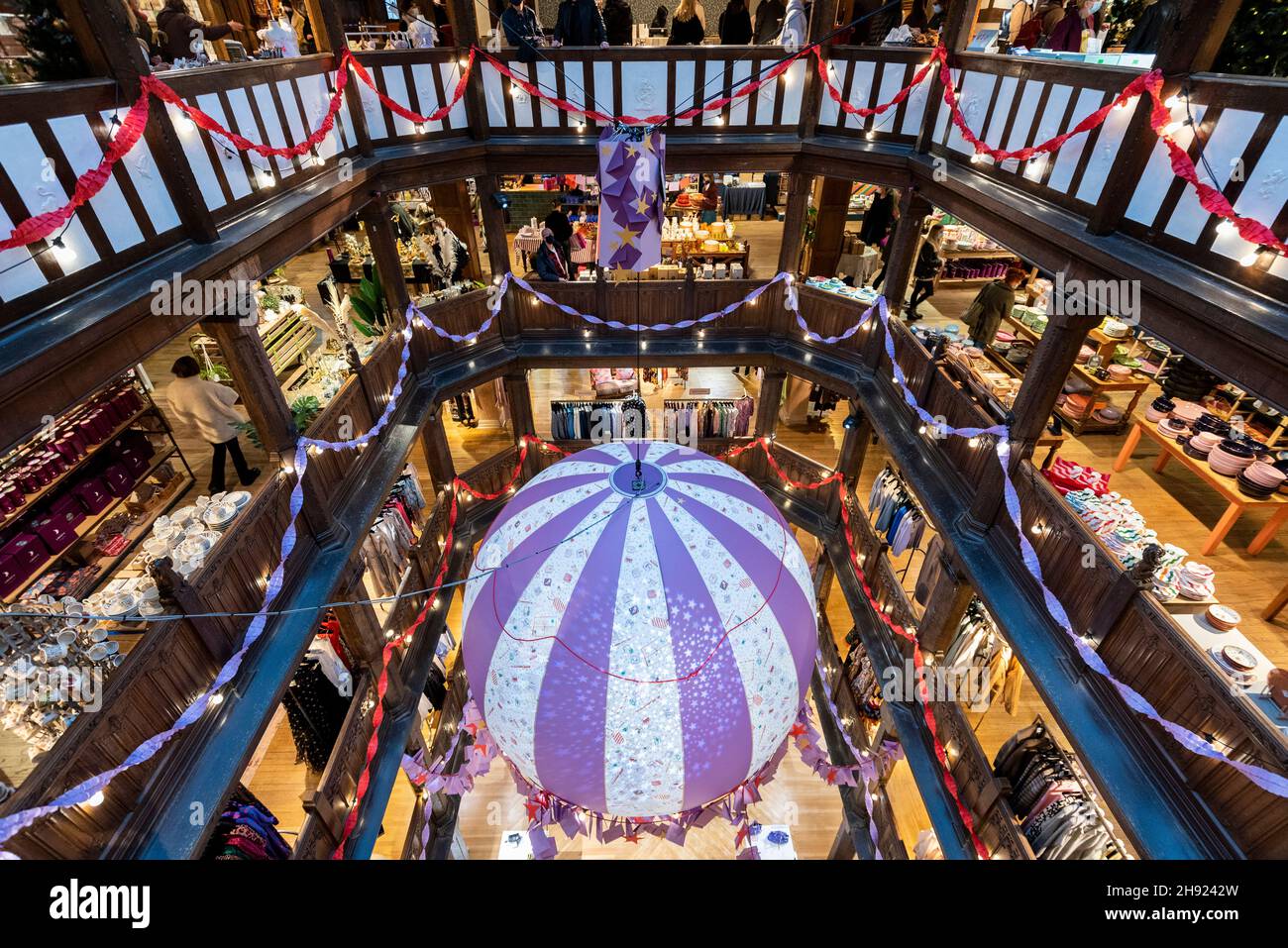 3 december 2021 hi-res stock photography and images - Alamy