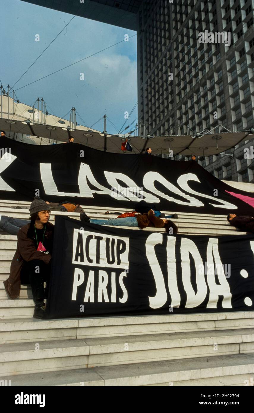 1990s la defense hi-res stock photography and images - Alamy
