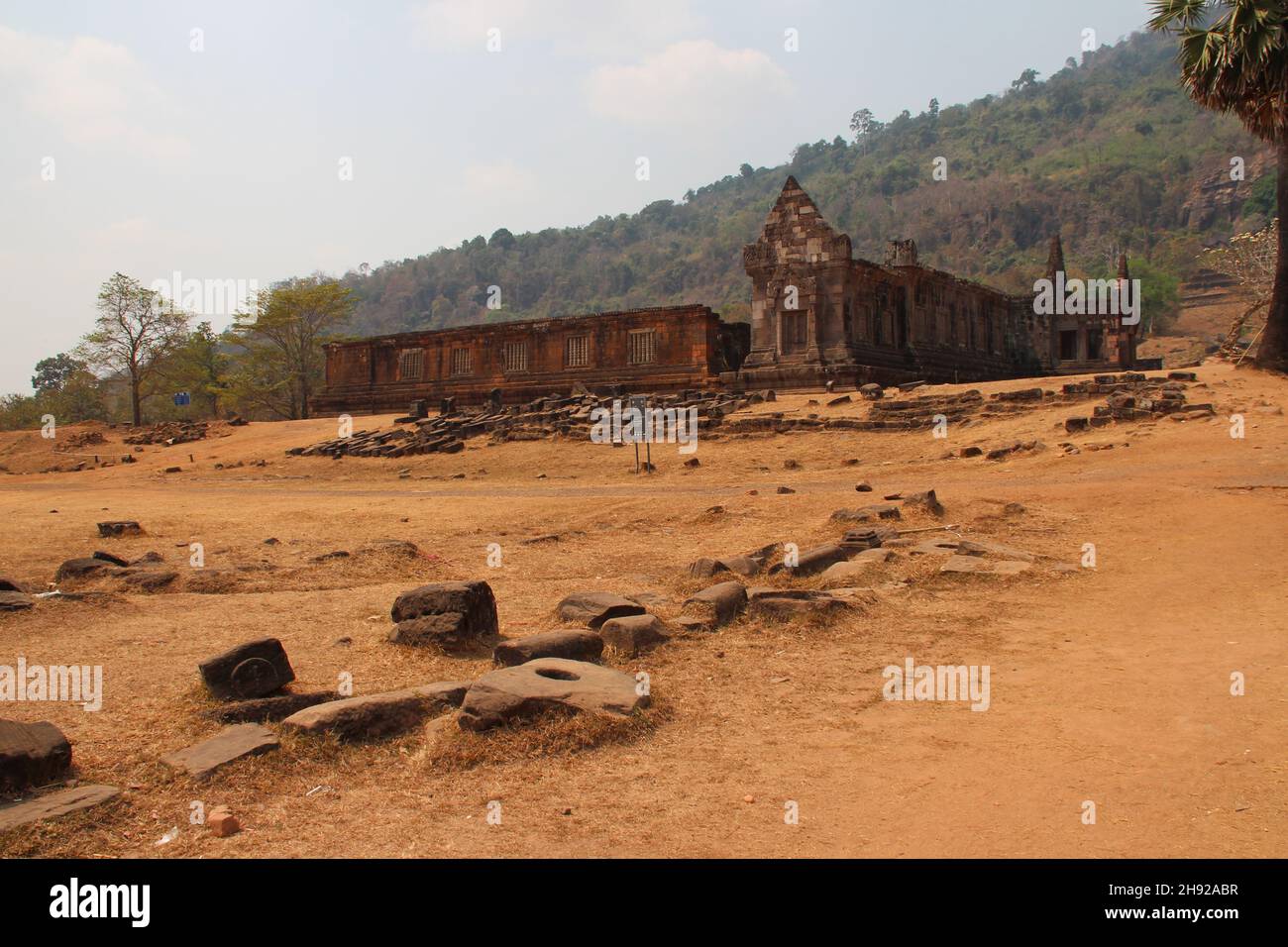 ruined khmer temple (vat phu / wat phou) in laos Stock Photo - Alamy