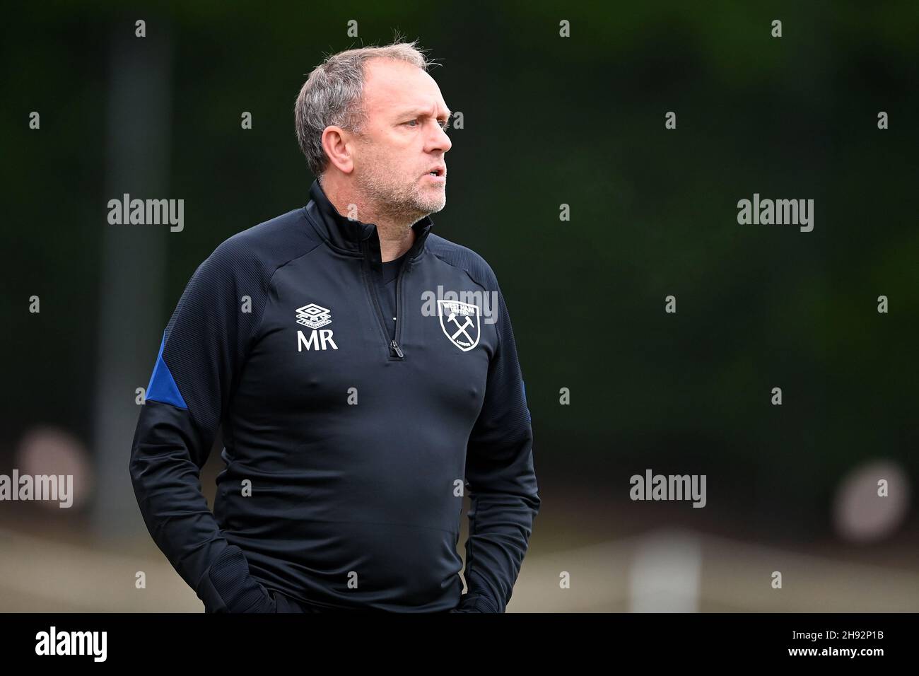 Mark robson hi-res stock photography and images - Alamy