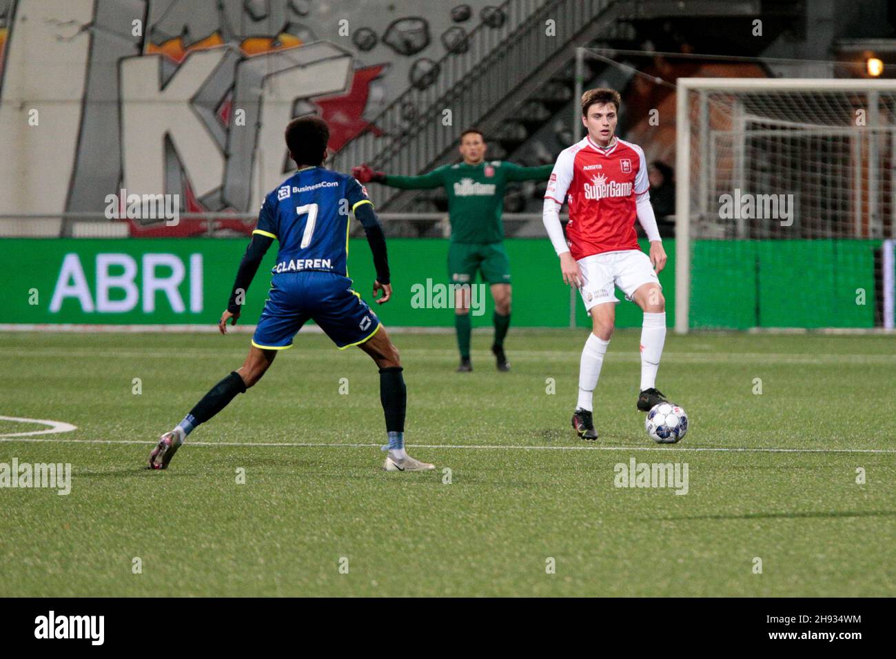 MAASTRICHT, NETHERLANDS - DECEMBER 3: Jearl Margaritha of TOP Oss and ...