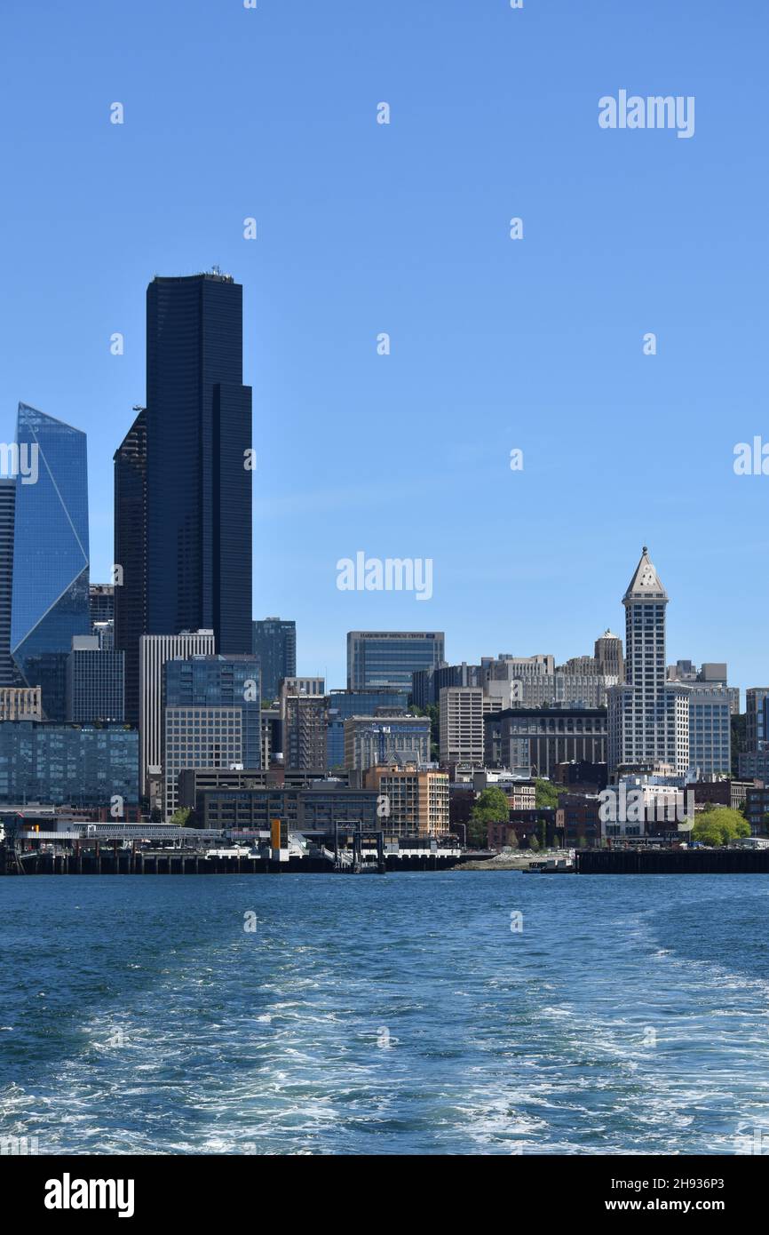 The Seattle waterfront skyline Stock Photo - Alamy