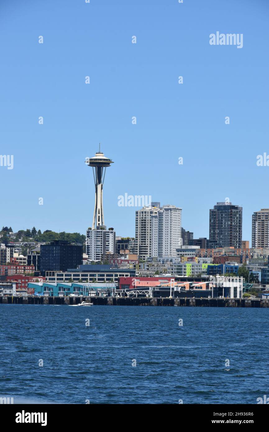 The Seattle waterfront skyline Stock Photo - Alamy