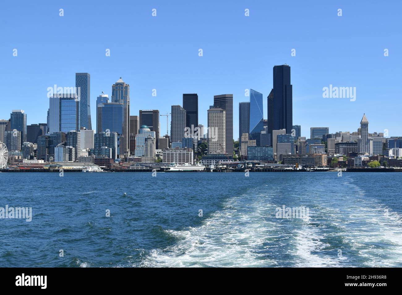 The Seattle waterfront skyline Stock Photo - Alamy
