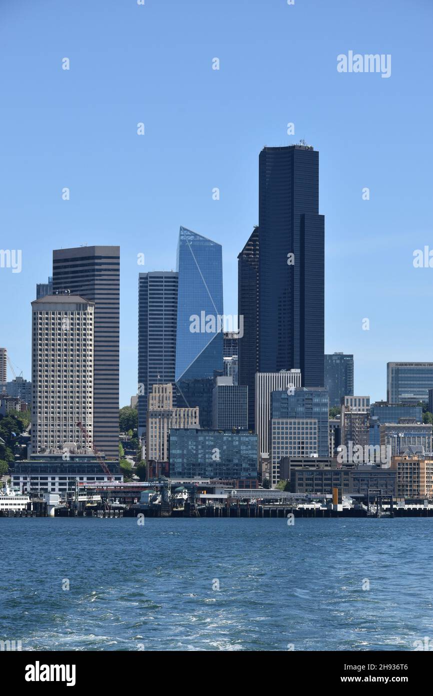 The Seattle waterfront skyline Stock Photo - Alamy