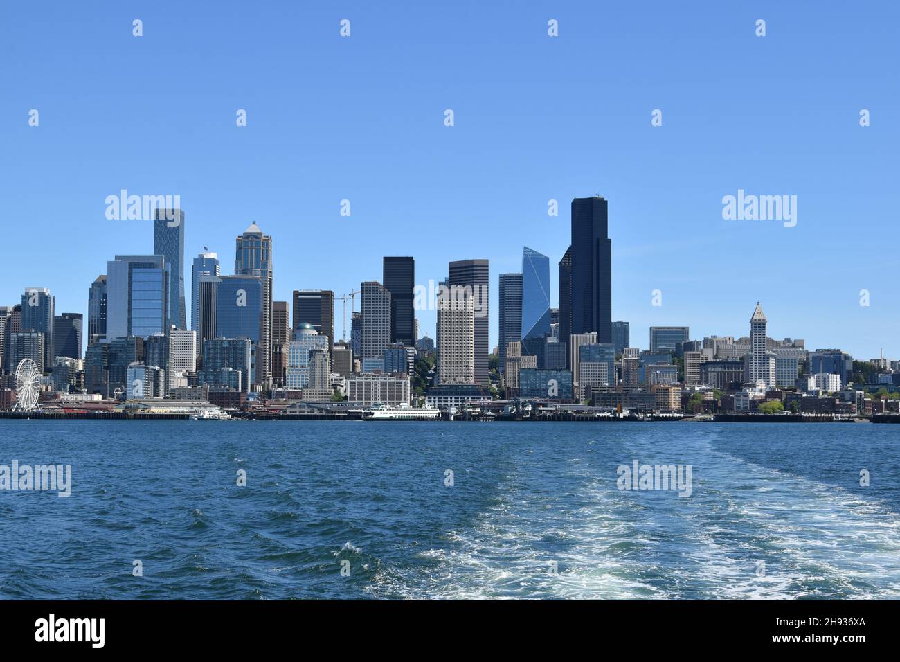 The Seattle waterfront skyline Stock Photo - Alamy