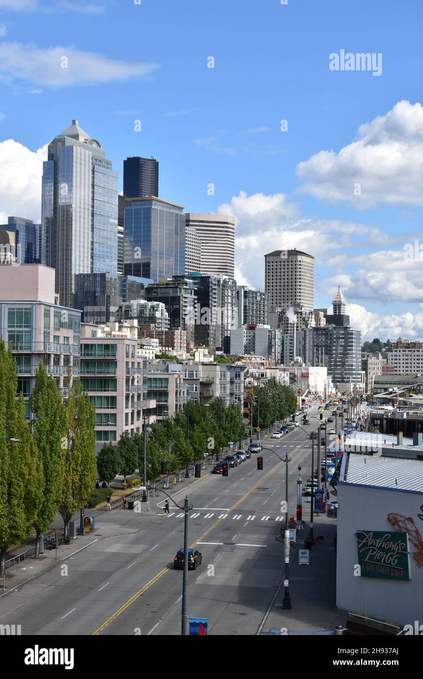 The Seattle waterfront skyline Stock Photo - Alamy