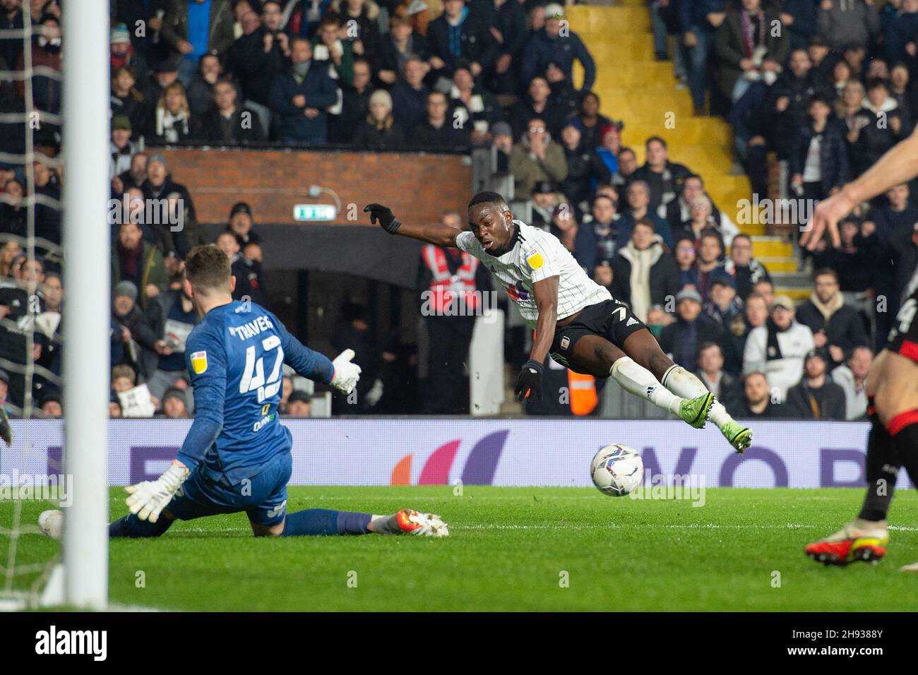London, UK. 03rd Dec, 2021. Neeskens Kebano of Fulham takes a shot at ...