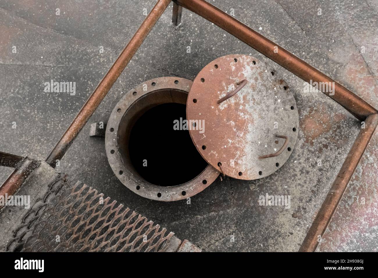 Old metal tank hi-res stock photography and images - Alamy