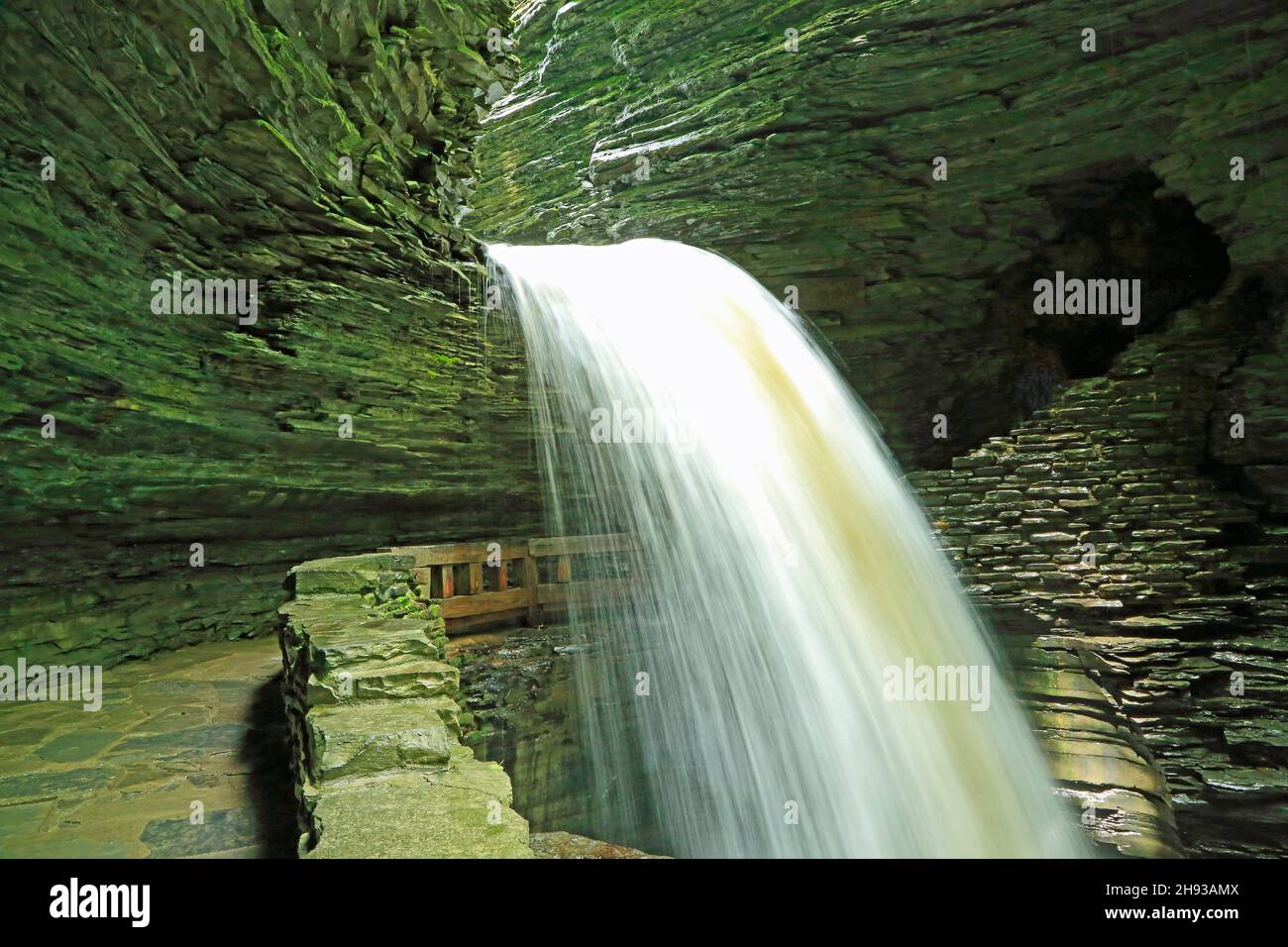 Cascade stream gorge hi-res stock photography and images - Alamy