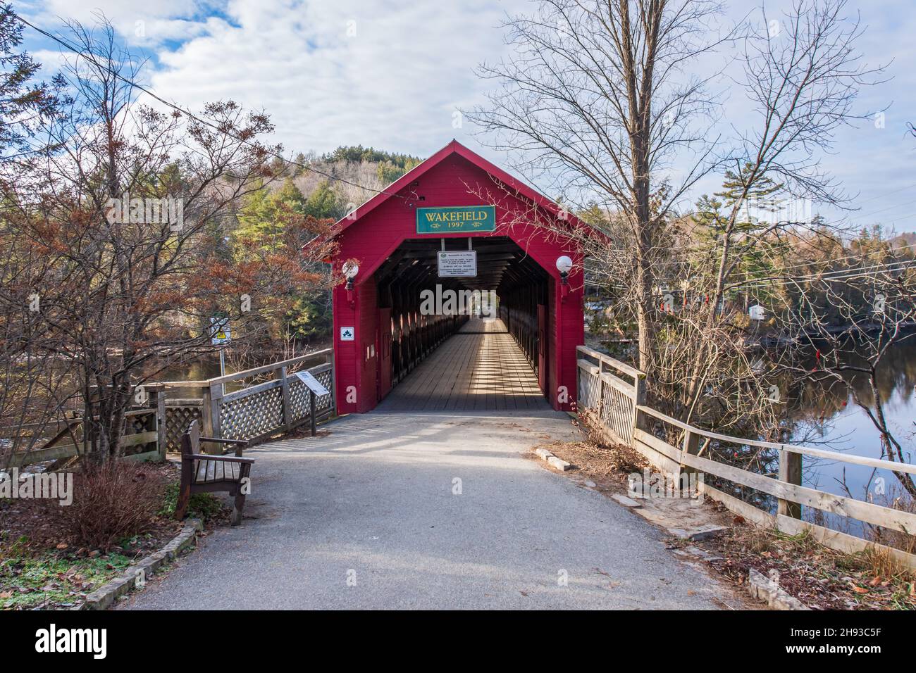 Quebec bridge canada hi-res stock photography and images - Alamy